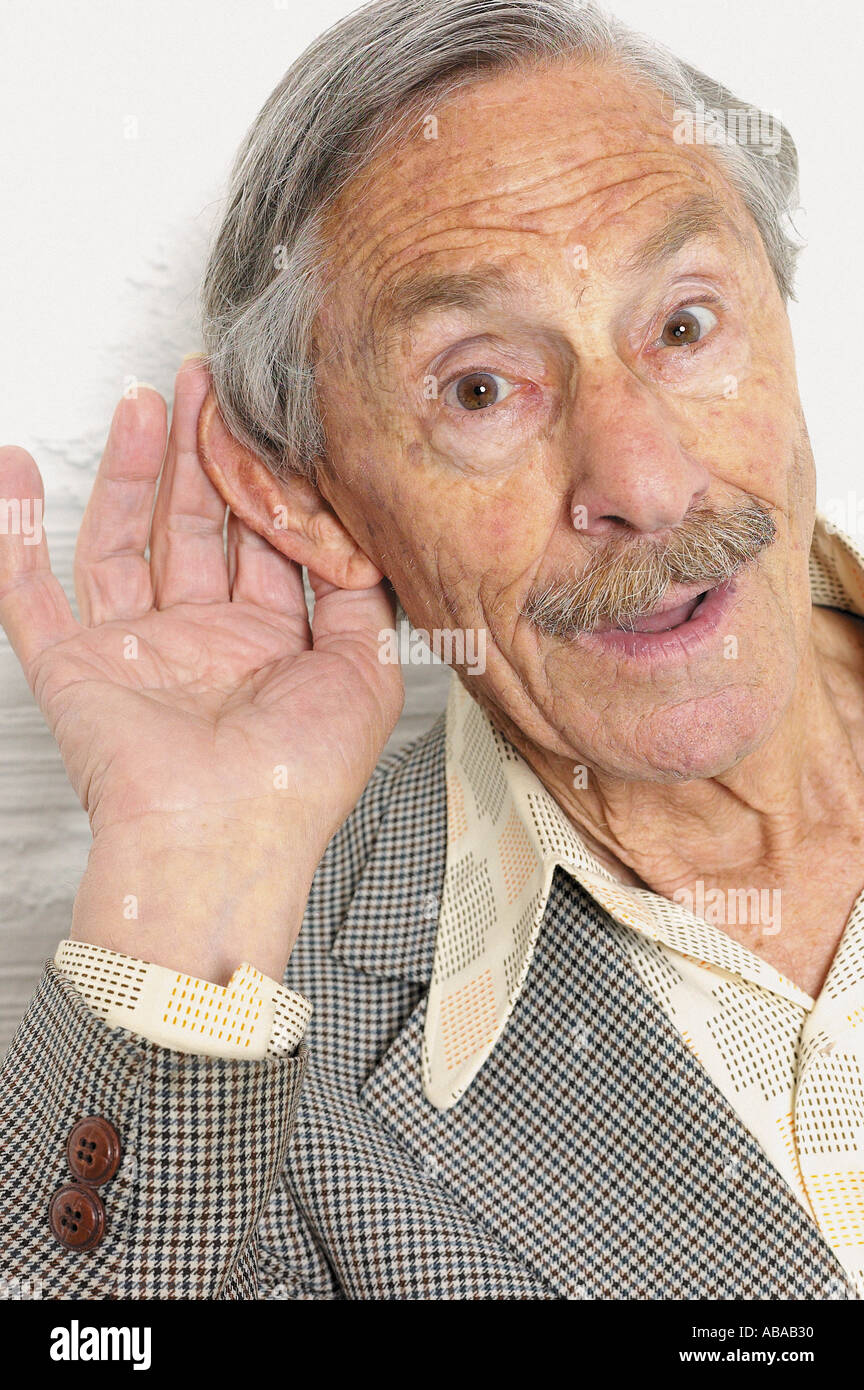 Old man trying to hear Stock Photo - Alamy