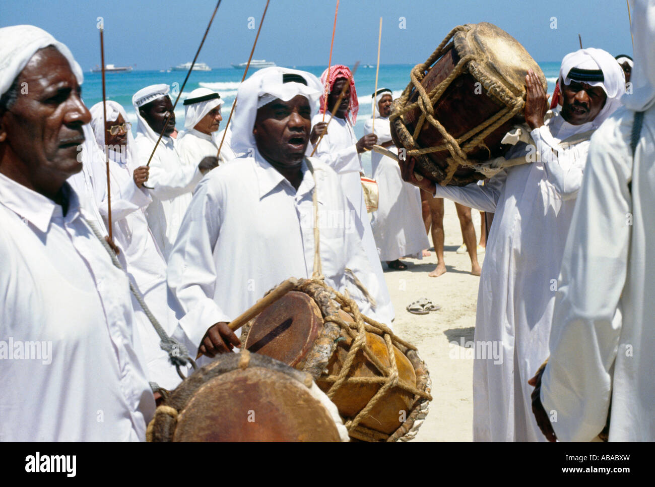 Men playing drums hi-res stock photography and images - Alamy