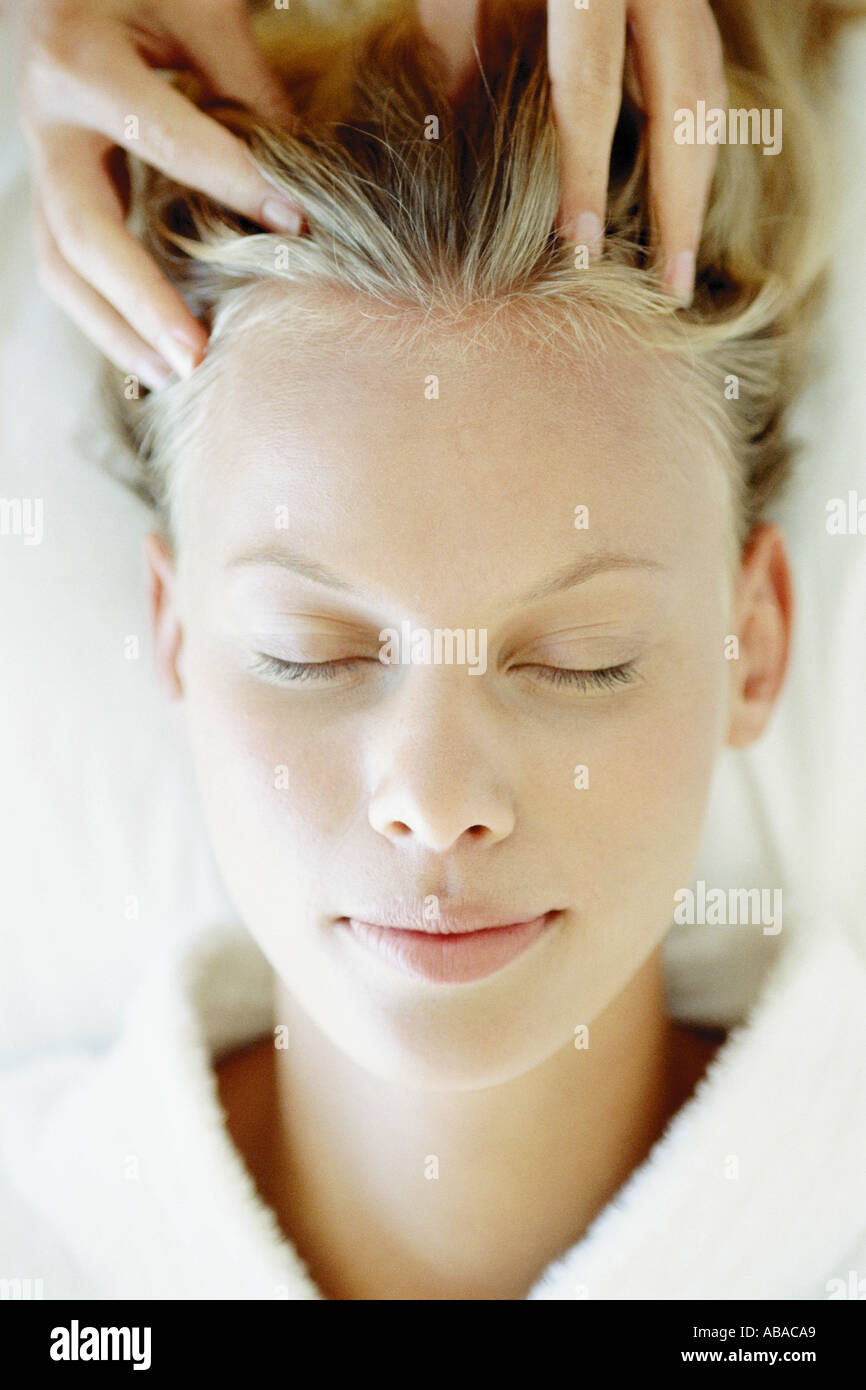 Scalp cleansing hi-res stock photography and images - Alamy