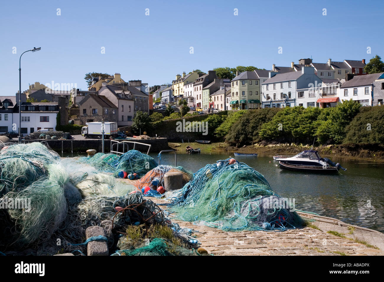 Roundstone Harbour County Galway in the summer Stock Photo - Alamy