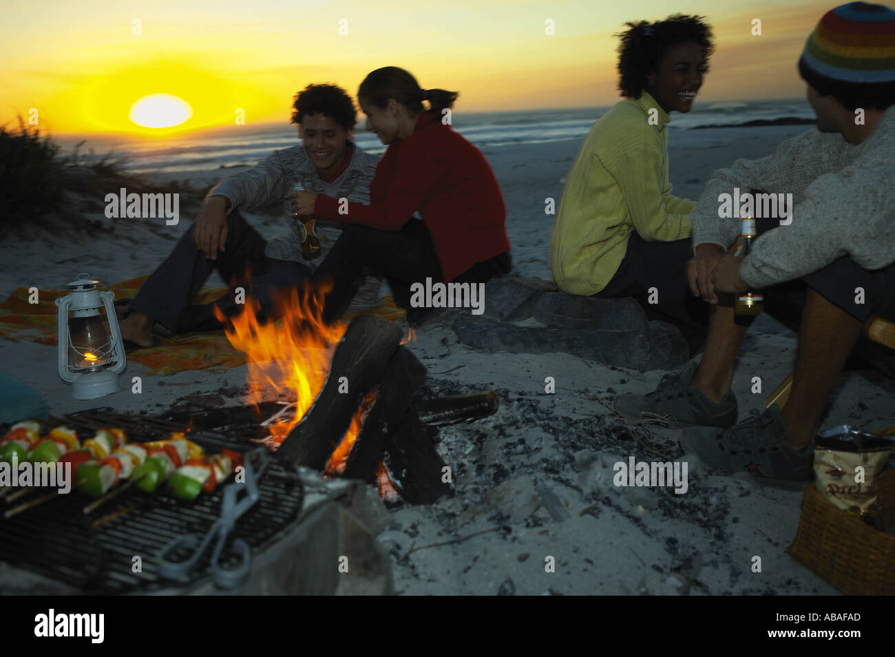 Group of teenage beach barbecue hi-res stock photography and images - Alamy