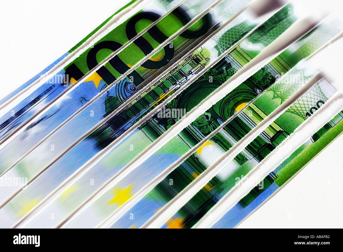 Shredded money hi-res stock photography and images - Alamy