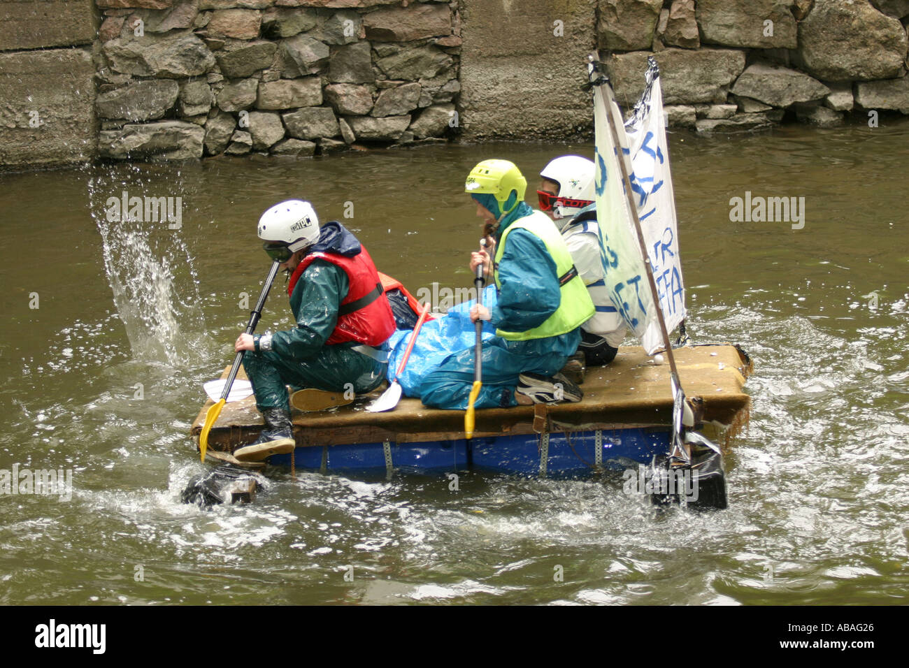 Home made raft hi-res stock photography and images - Alamy