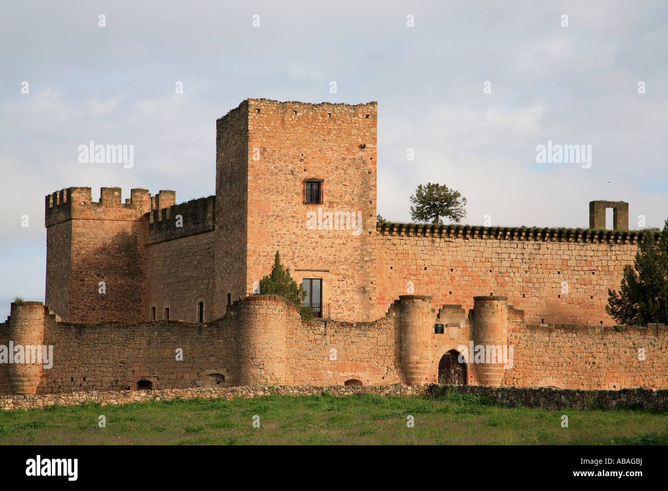 Spain Castilla Leon Pedraza de la Sierra castle Stock Photo - Alamy