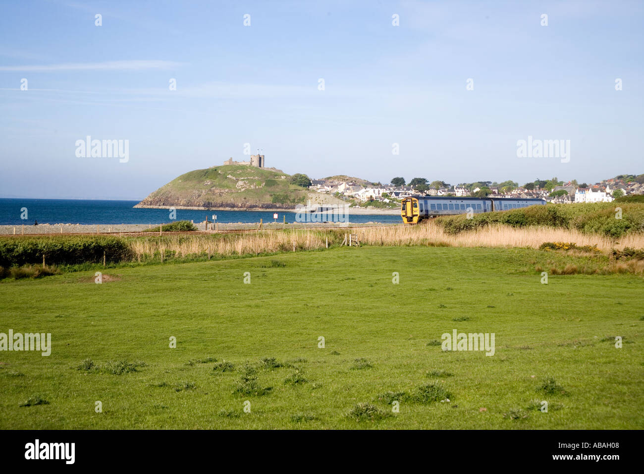 Criccieth train hi-res stock photography and images - Alamy
