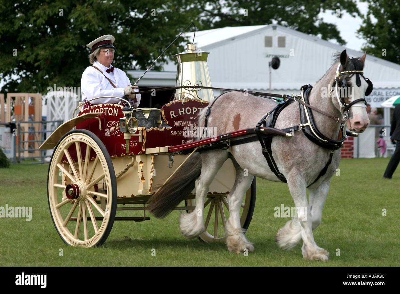 Vintage Milk Cart Ardingly Show Stock Photo - Alamy