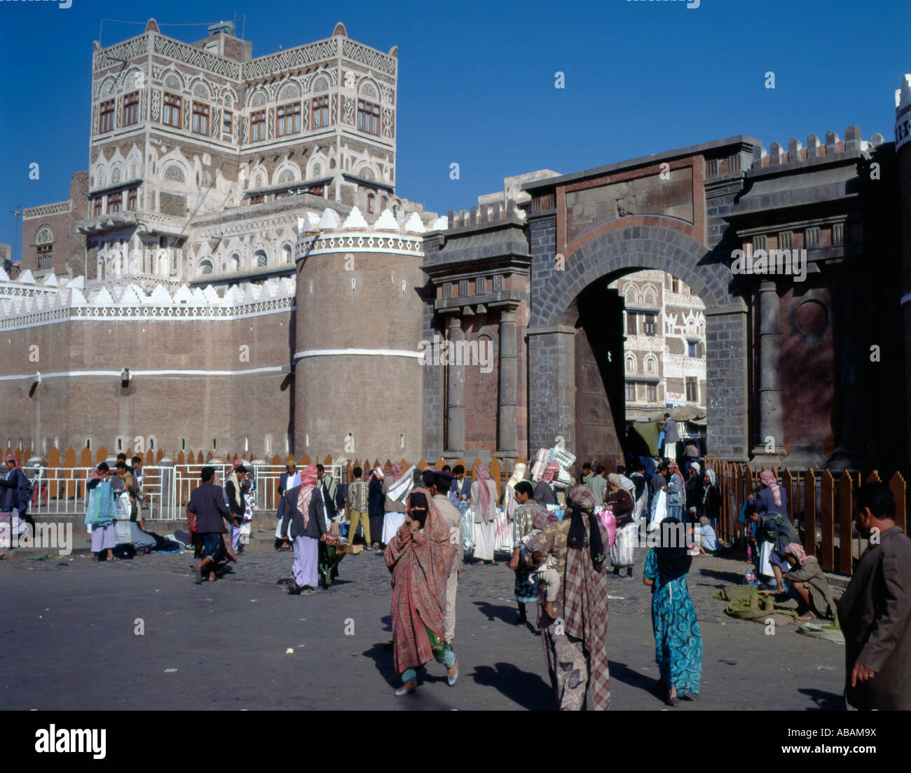 Yemen Sanaa Bab al Yemen Gate Stock Photo - Alamy