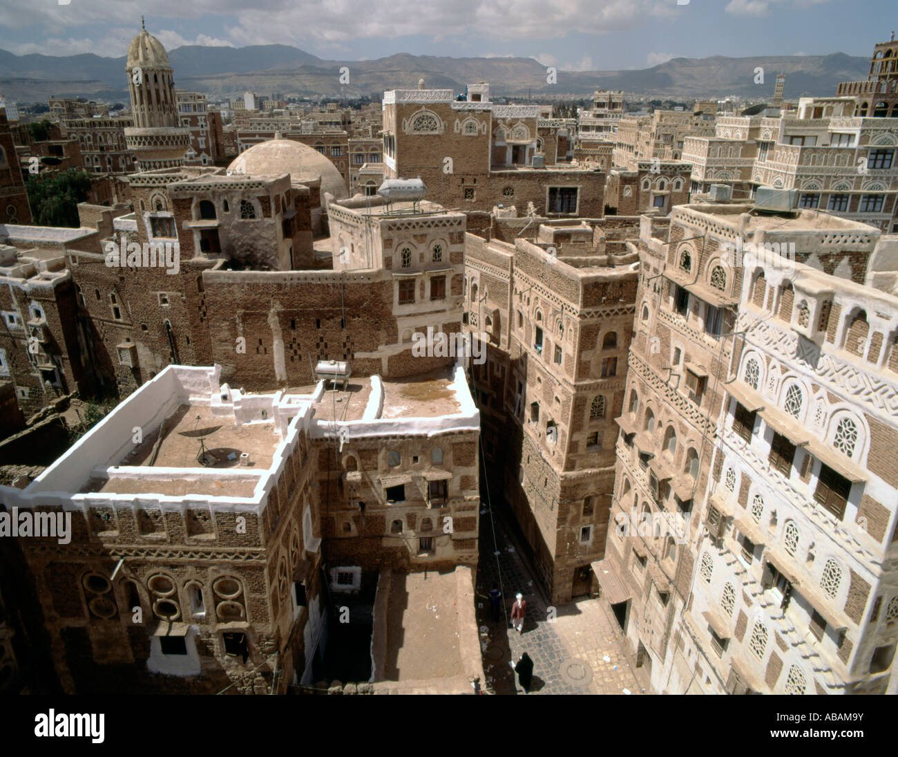 Yemen Sanaa skyline general panoramic view Stock Photo - Alamy