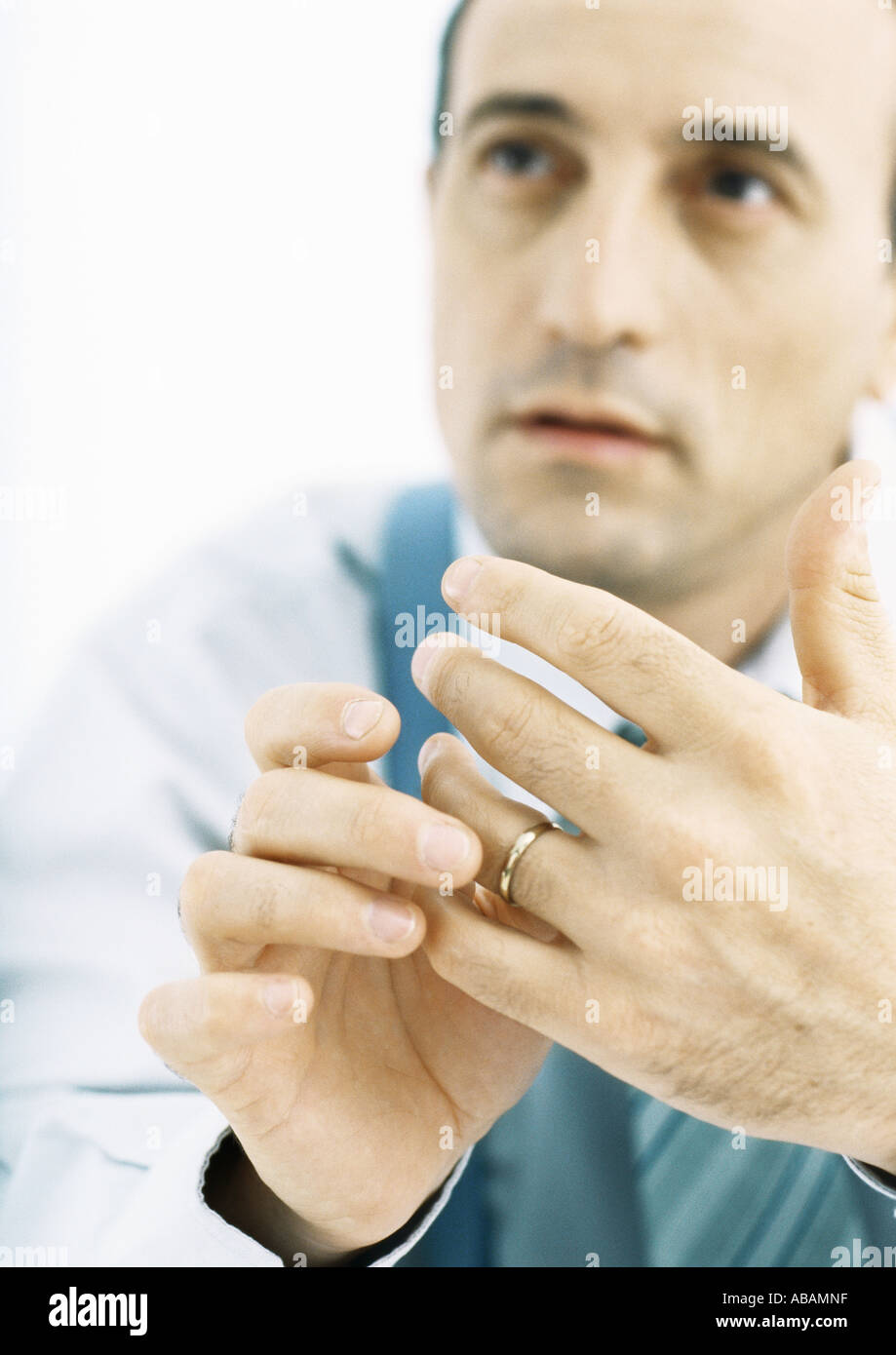 Ring shots wedding rings hi-res stock photography and images - Alamy