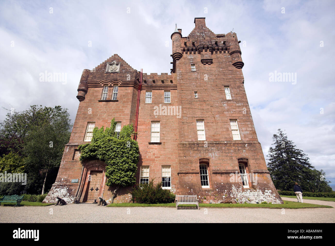 Brodick castle gardens hi-res stock photography and images - Alamy