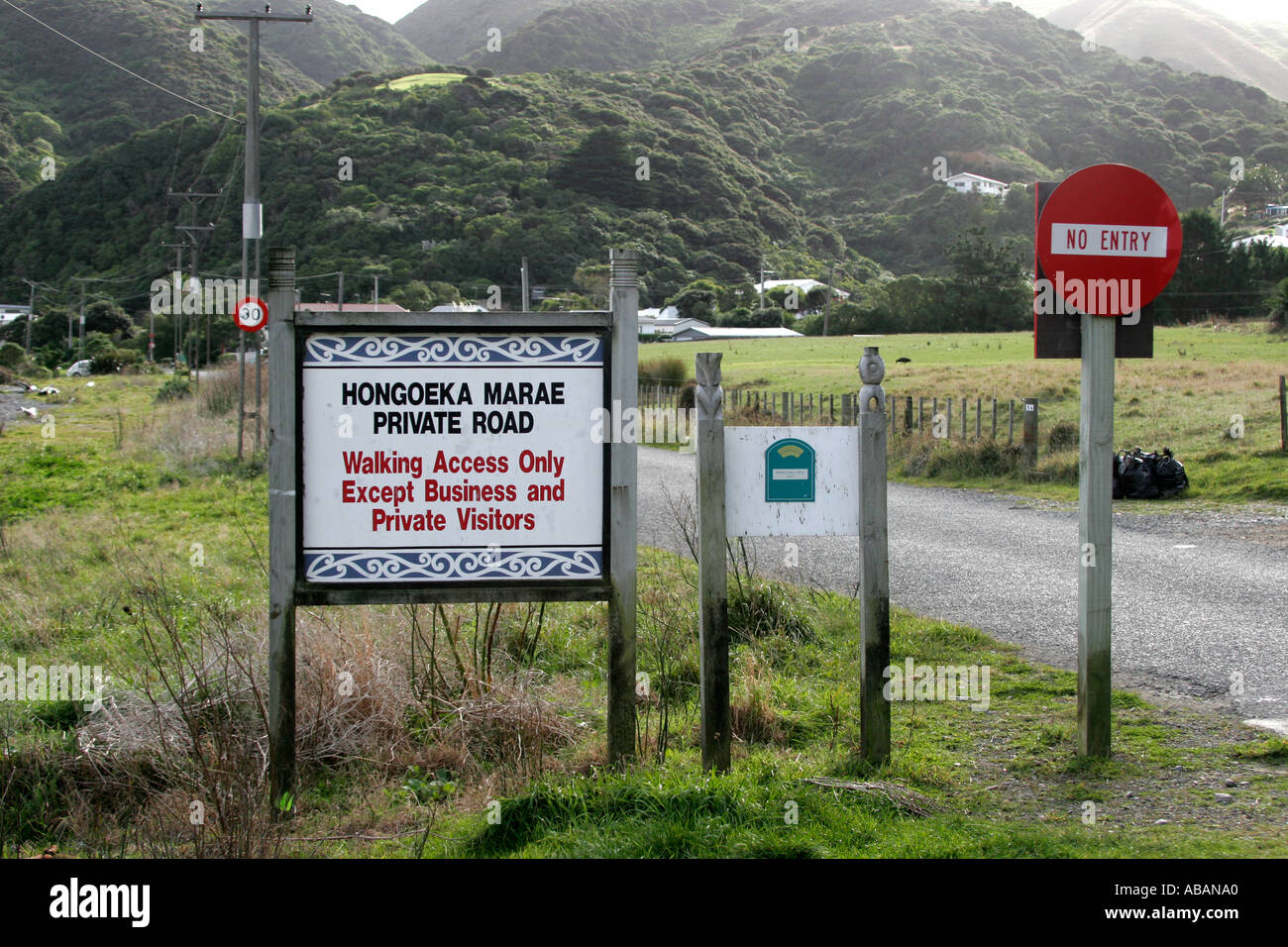 Land of the maori hi-res stock photography and images - Alamy