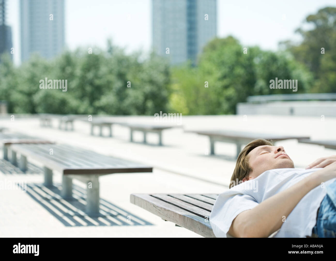 Sleeping outdoors park rests hi-res stock photography and images - Alamy