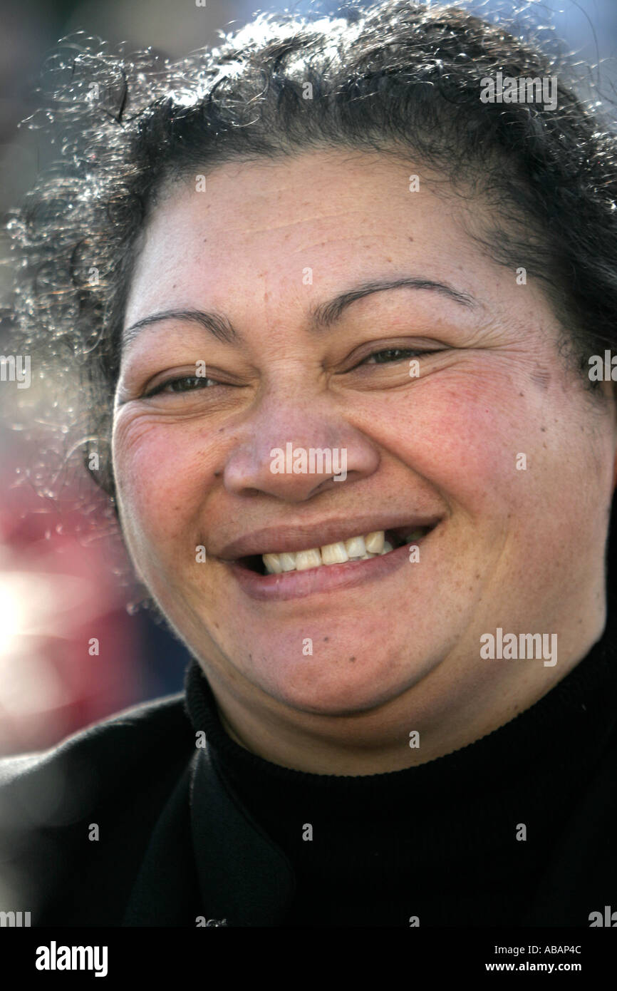 Maori people smiling hi-res stock photography and images - Alamy