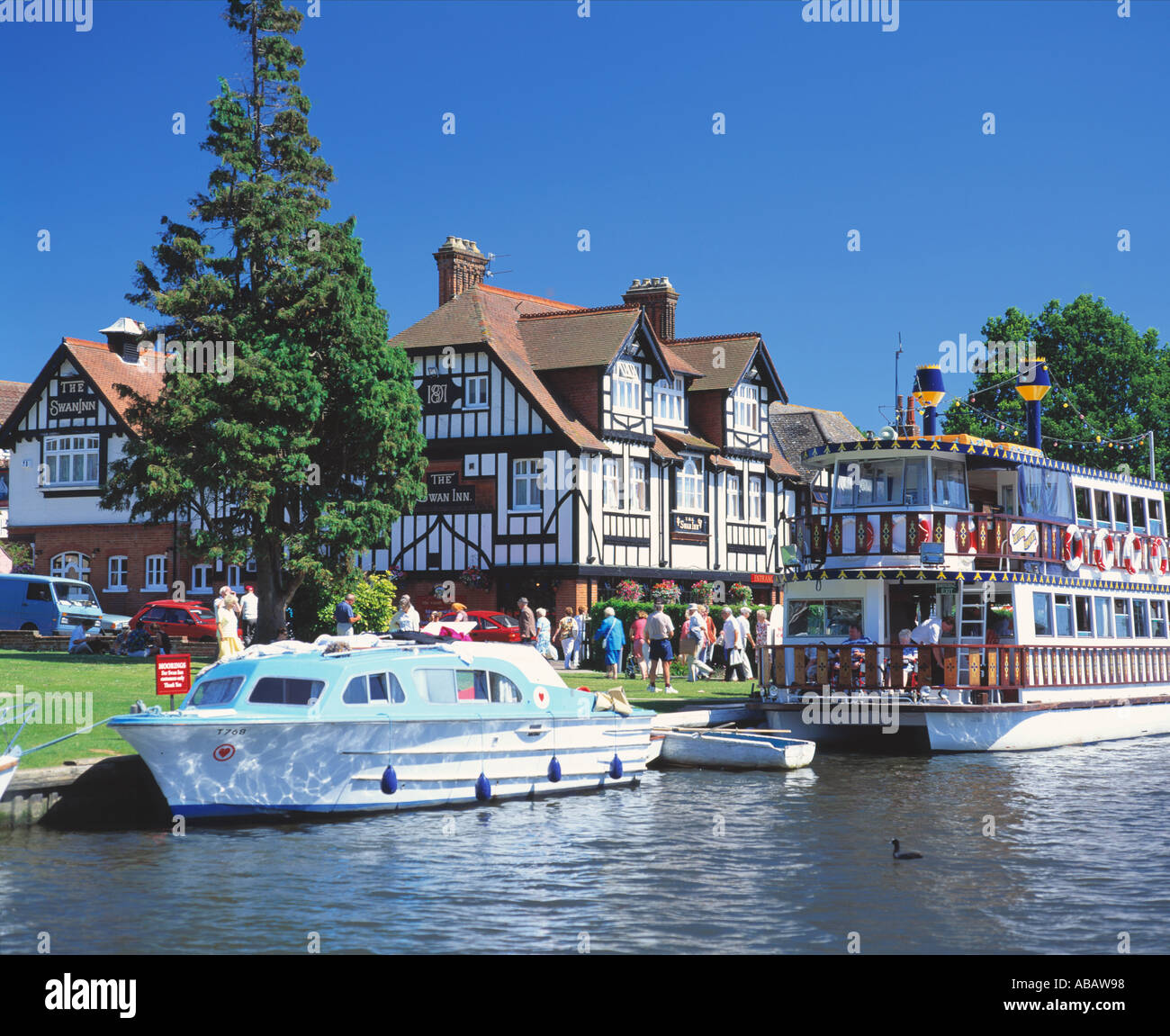 Horning paddle steamer hi-res stock photography and images - Alamy