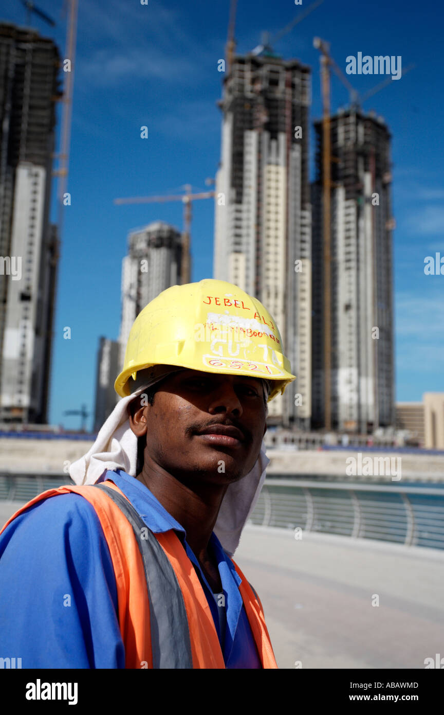 Dubai Marina, Construction Worker Stock Photo - Alamy