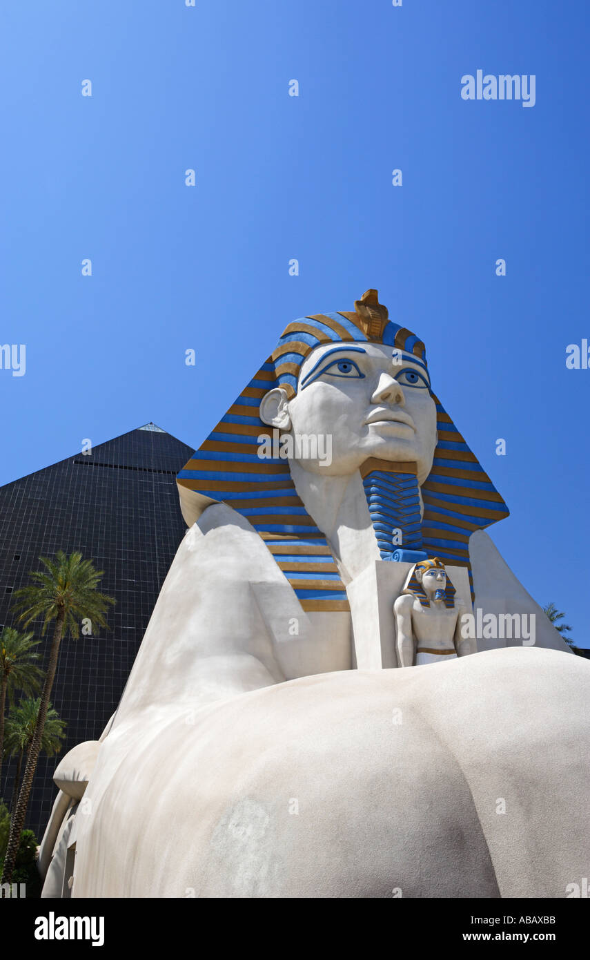 Las Vegas Luxor Hotel Casino Sphinx and Pyramid Stock Photo - Alamy