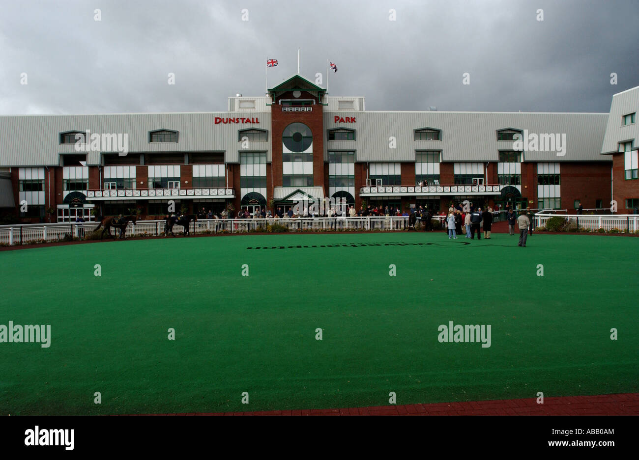 Horse racing at Dunstall Park Wolverhampton, West Midlands, UK Stock ...
