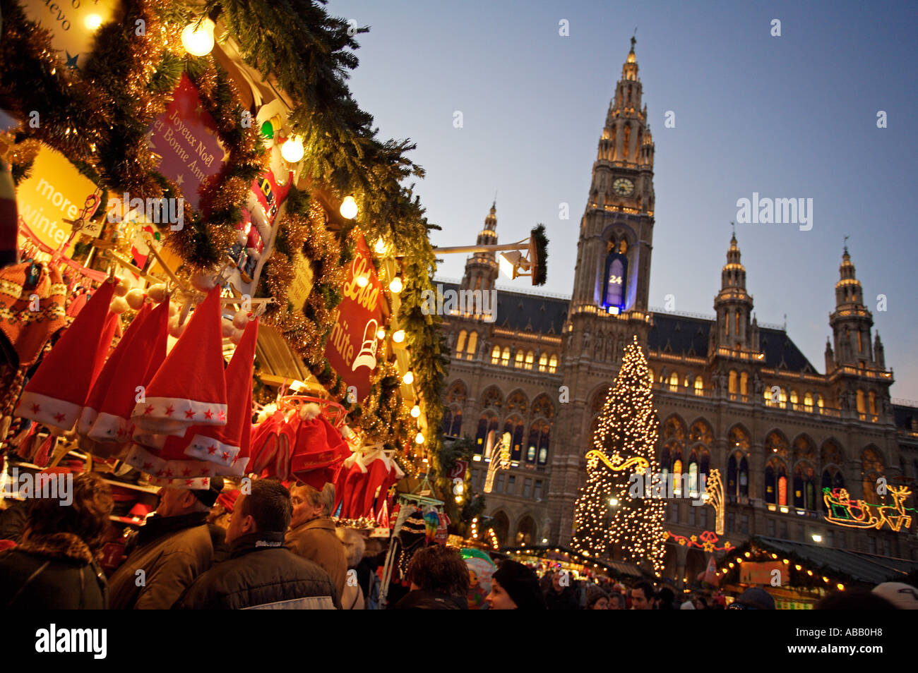 Vienna, Rathaus & Xmas Market 2005 Stock Photo - Alamy