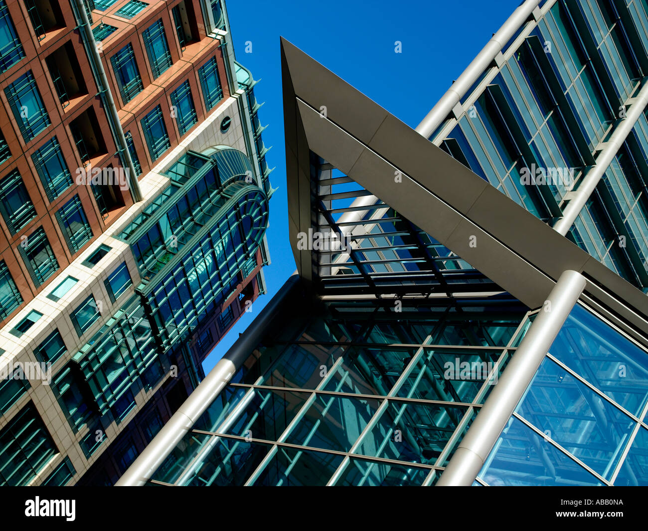 Buildings office block city hi-res stock photography and images - Alamy