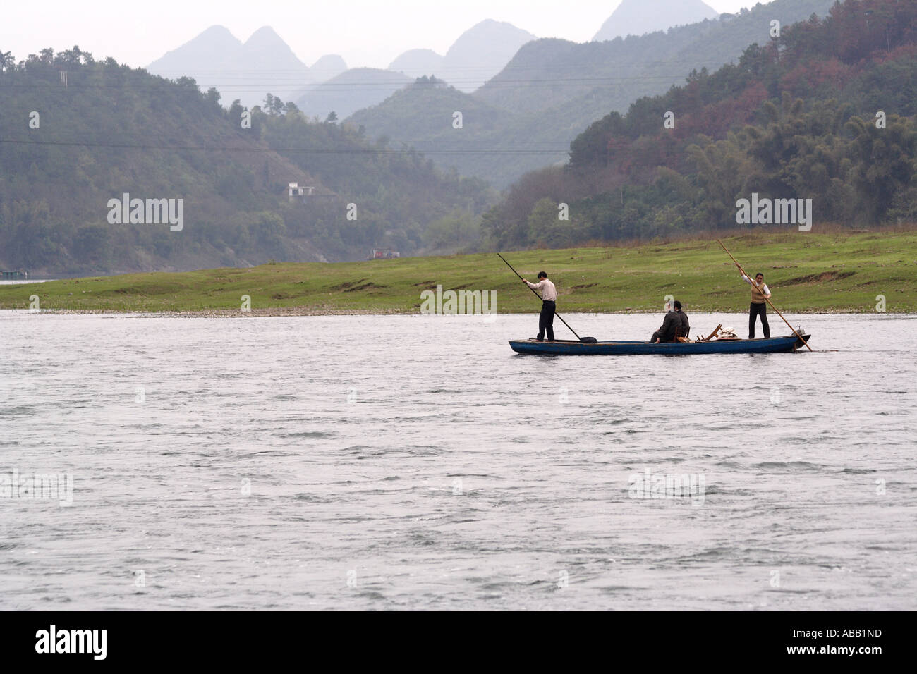 Domestic Chinese Tourists Rafting on the Lee River, Yangshuo, Guilin ...