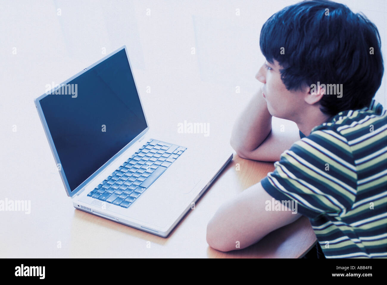 Man sitting computer only top hi-res stock photography and images - Alamy