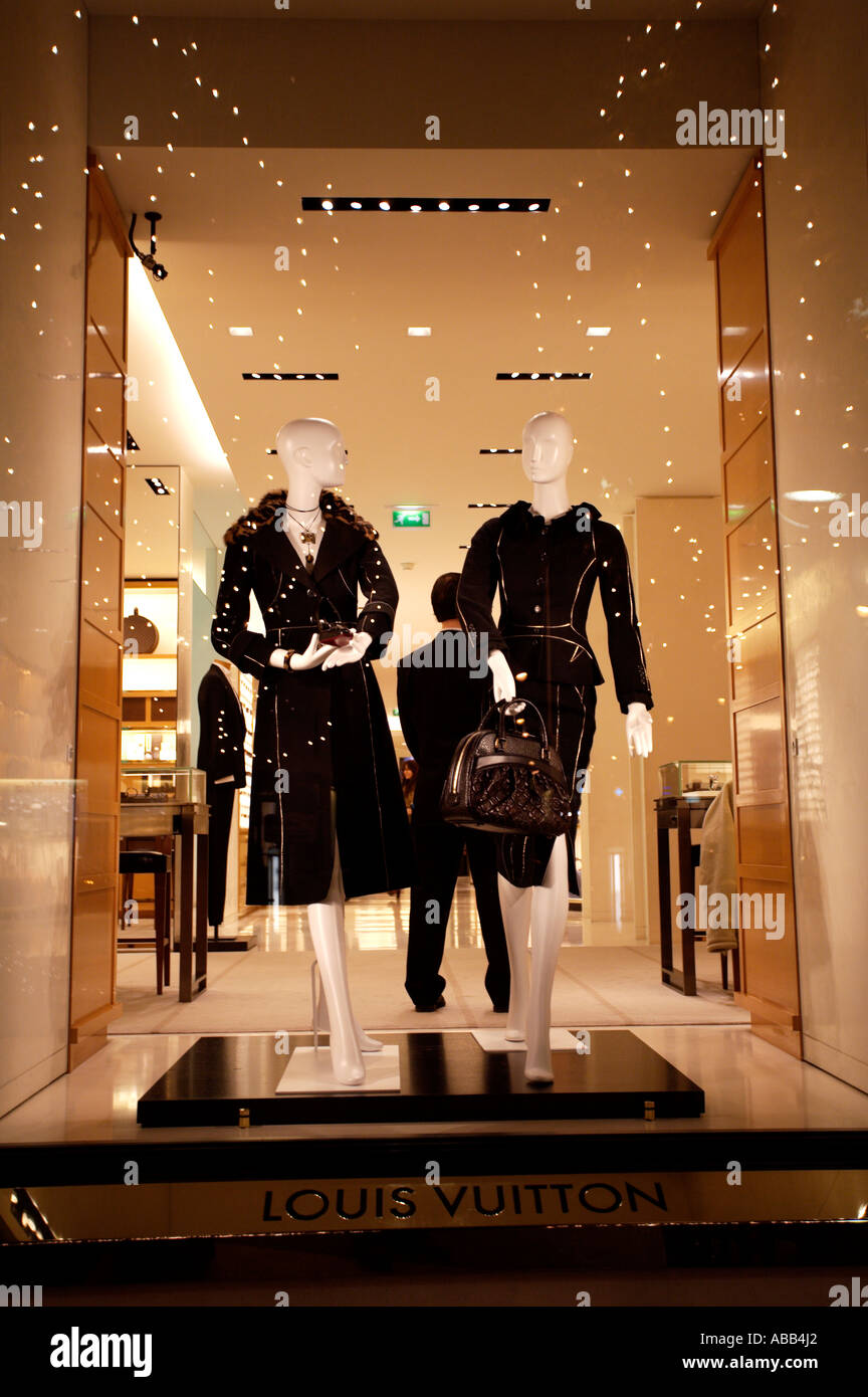 Paris, Louis Vuitton Shop Front Stock Photo - Alamy