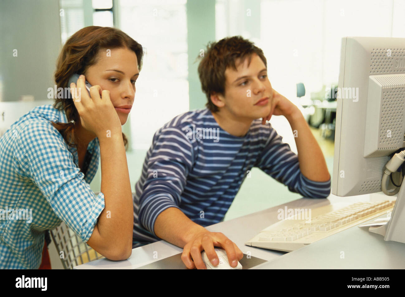 Fed up woman computer hi-res stock photography and images - Alamy