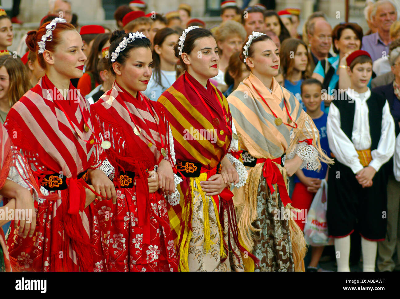 Dubrovnik dancing singing croatia hi-res stock photography and images ...
