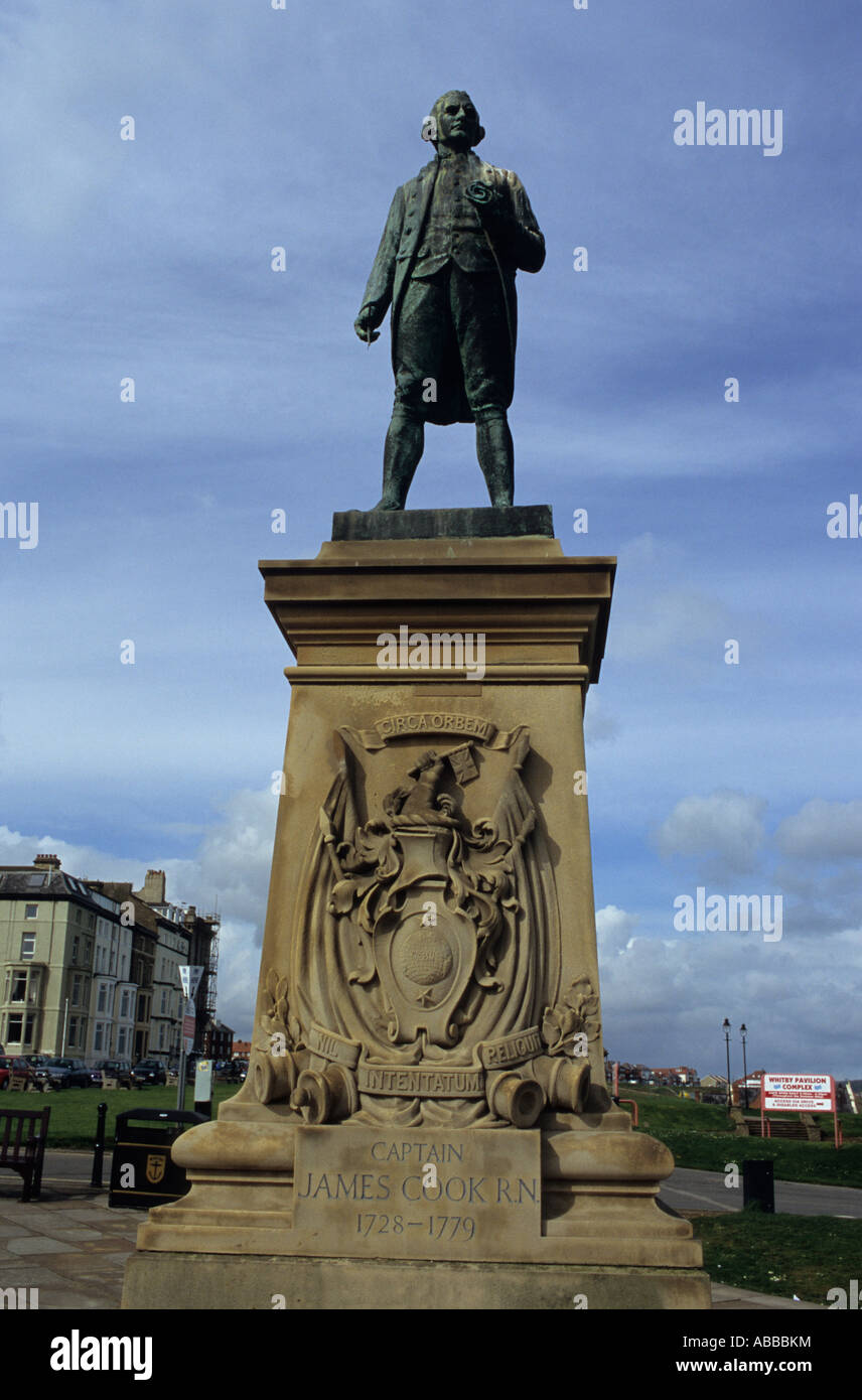 Captain Cook monument,Whitby Stock Photo - Alamy