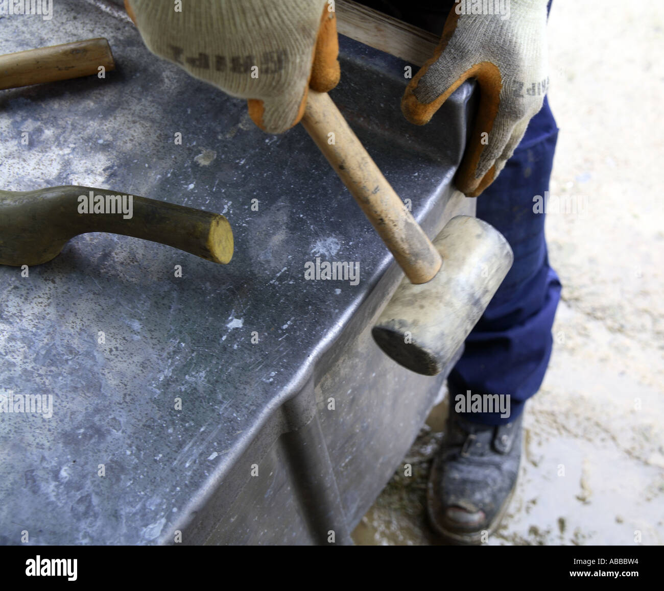 Lead metal hi-res stock photography and images - Alamy