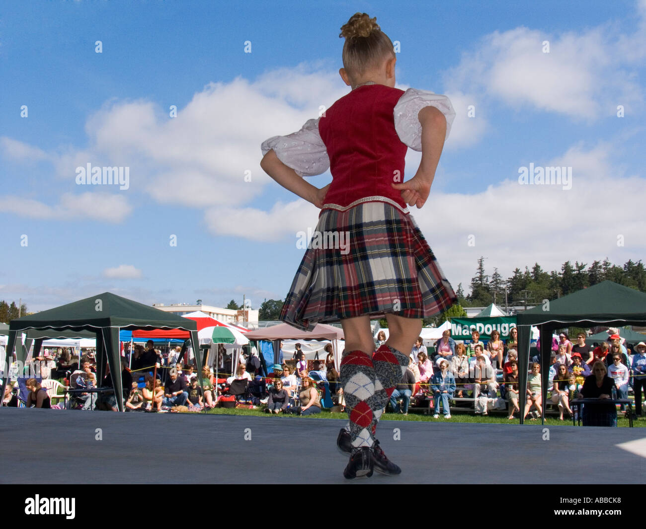 Scottish highland dance hi-res stock photography and images - Alamy