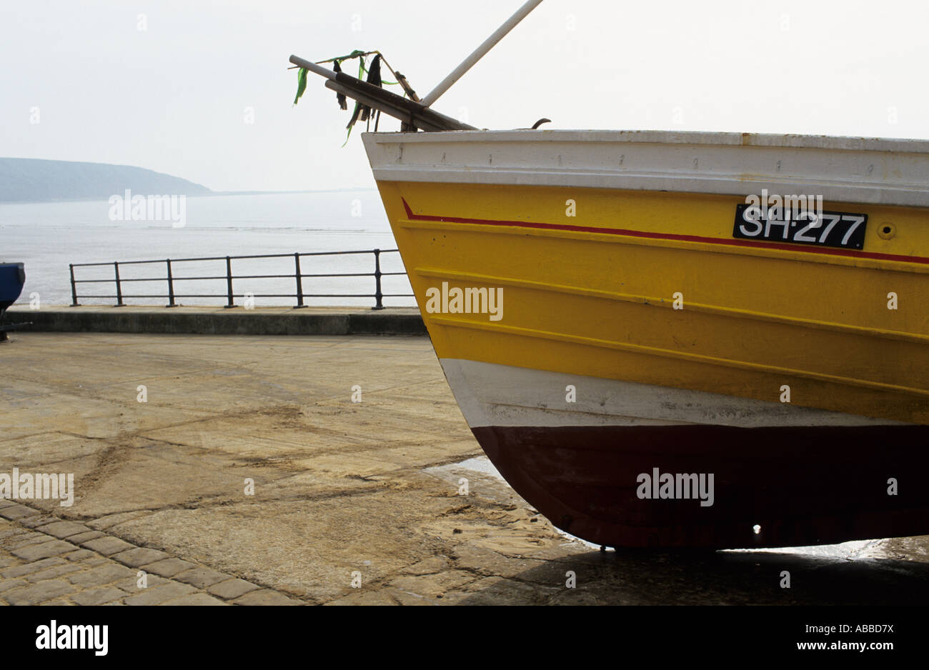 Filey cobble boat hi-res stock photography and images - Alamy