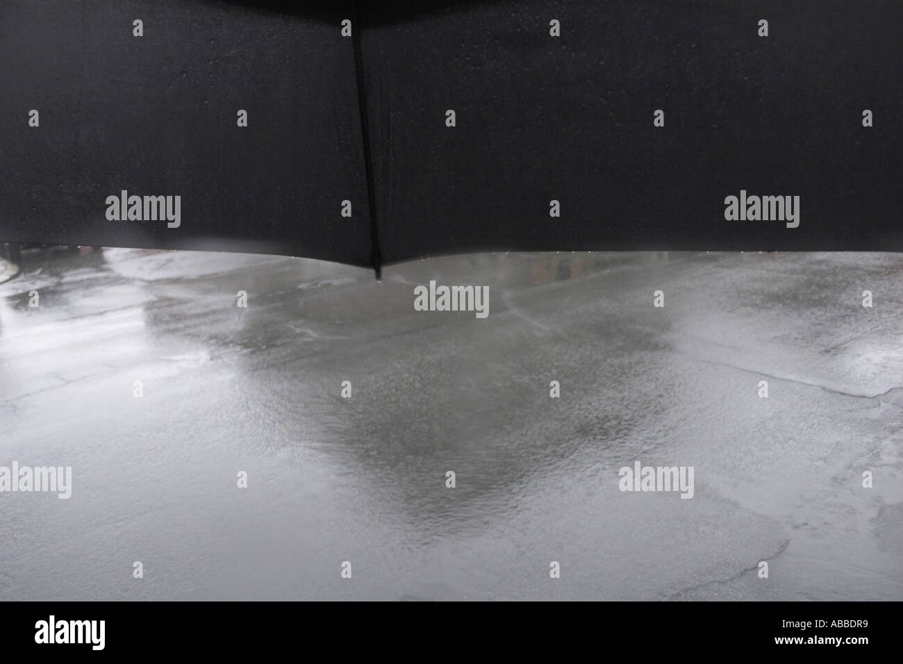 Under the rain no umbrella hi-res stock photography and images - Alamy