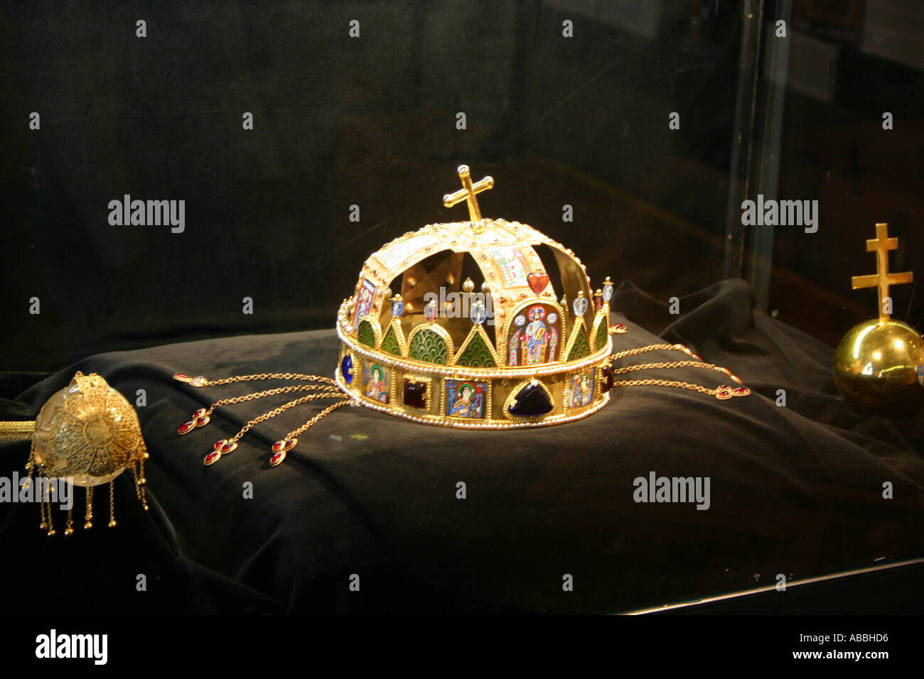The Saint Crown of Hungary Matthias Church Budapest Stock Photo - Alamy