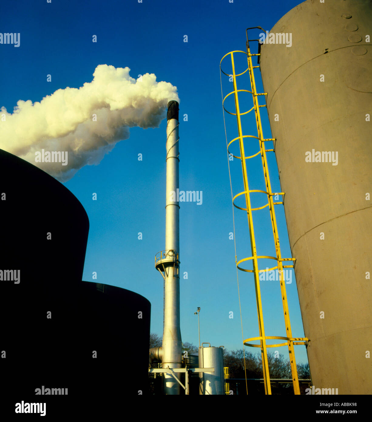 Chimney belching smoke hi-res stock photography and images - Alamy