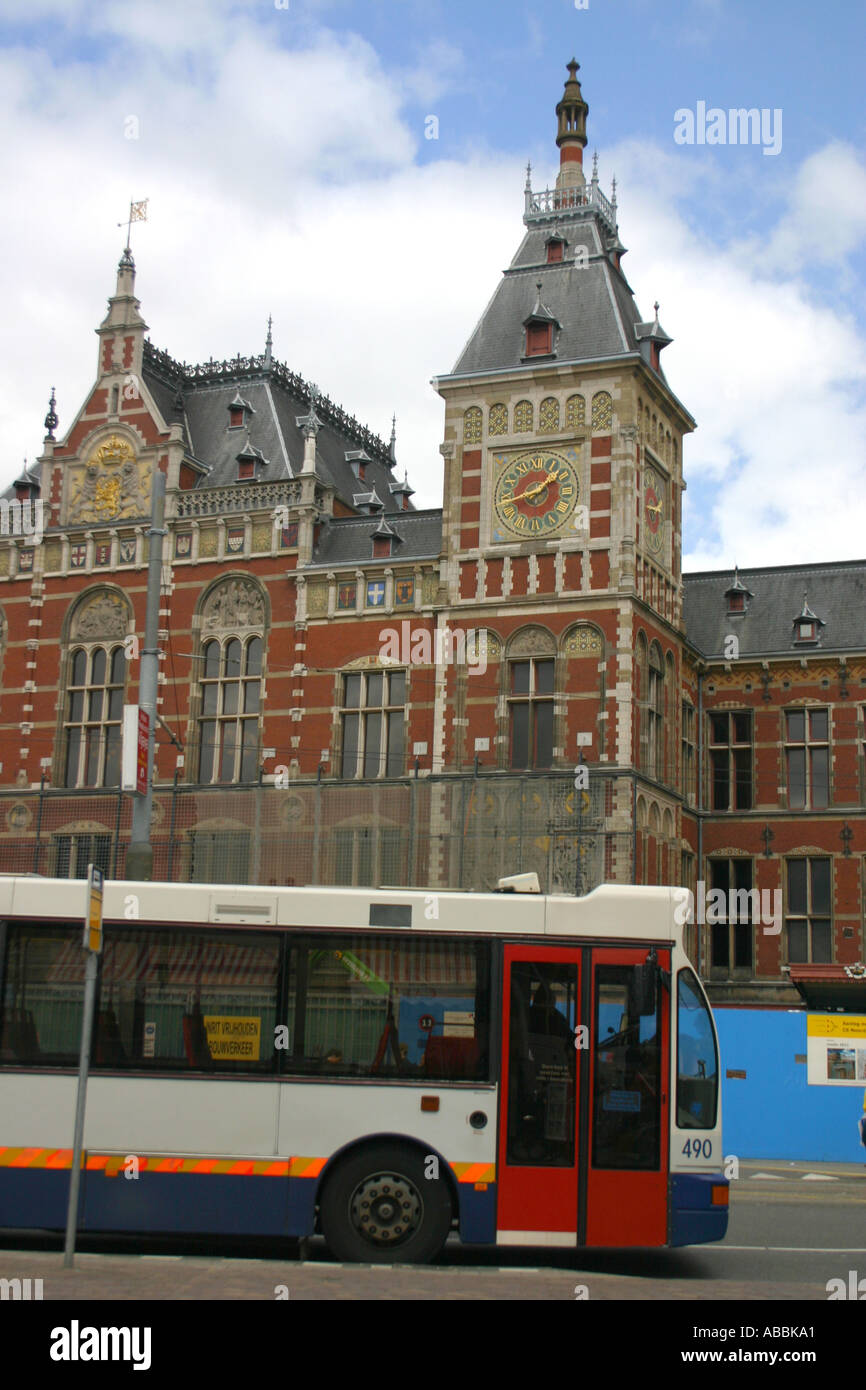 Bus and Centraal Train Station Amsterdam Netherlands Stock Photo - Alamy