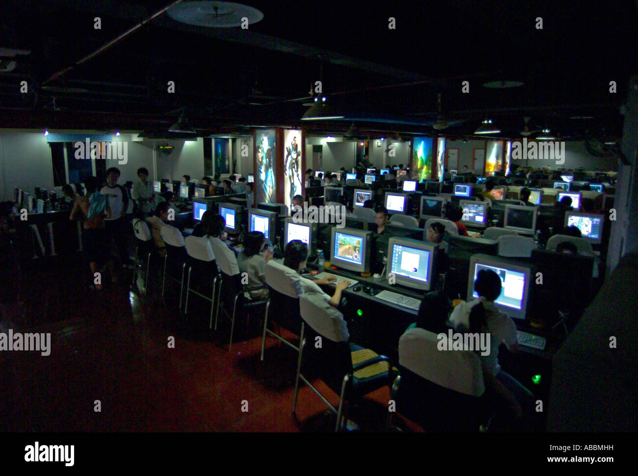 internet cafe in Shanghai at night Stock Photo - Alamy