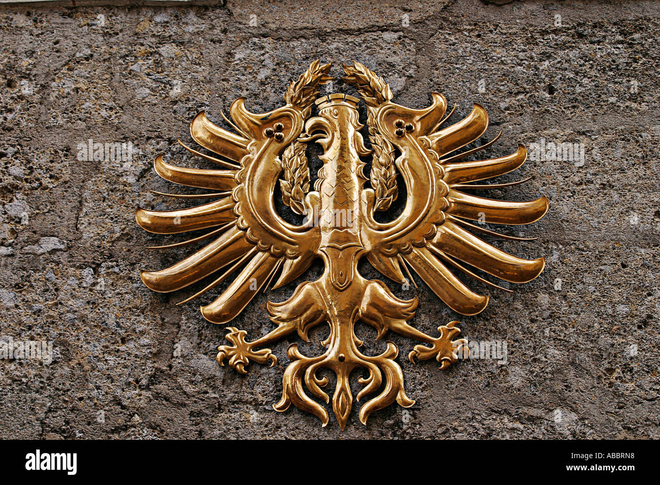Golden coat of arms hi-res stock photography and images - Alamy