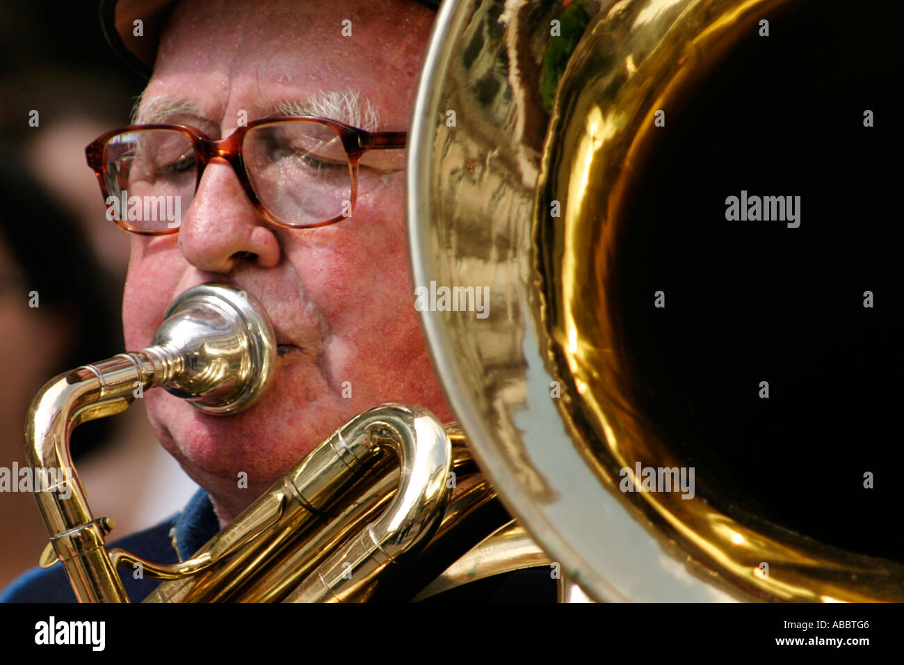 Brass instruments hi-res stock photography and images - Alamy