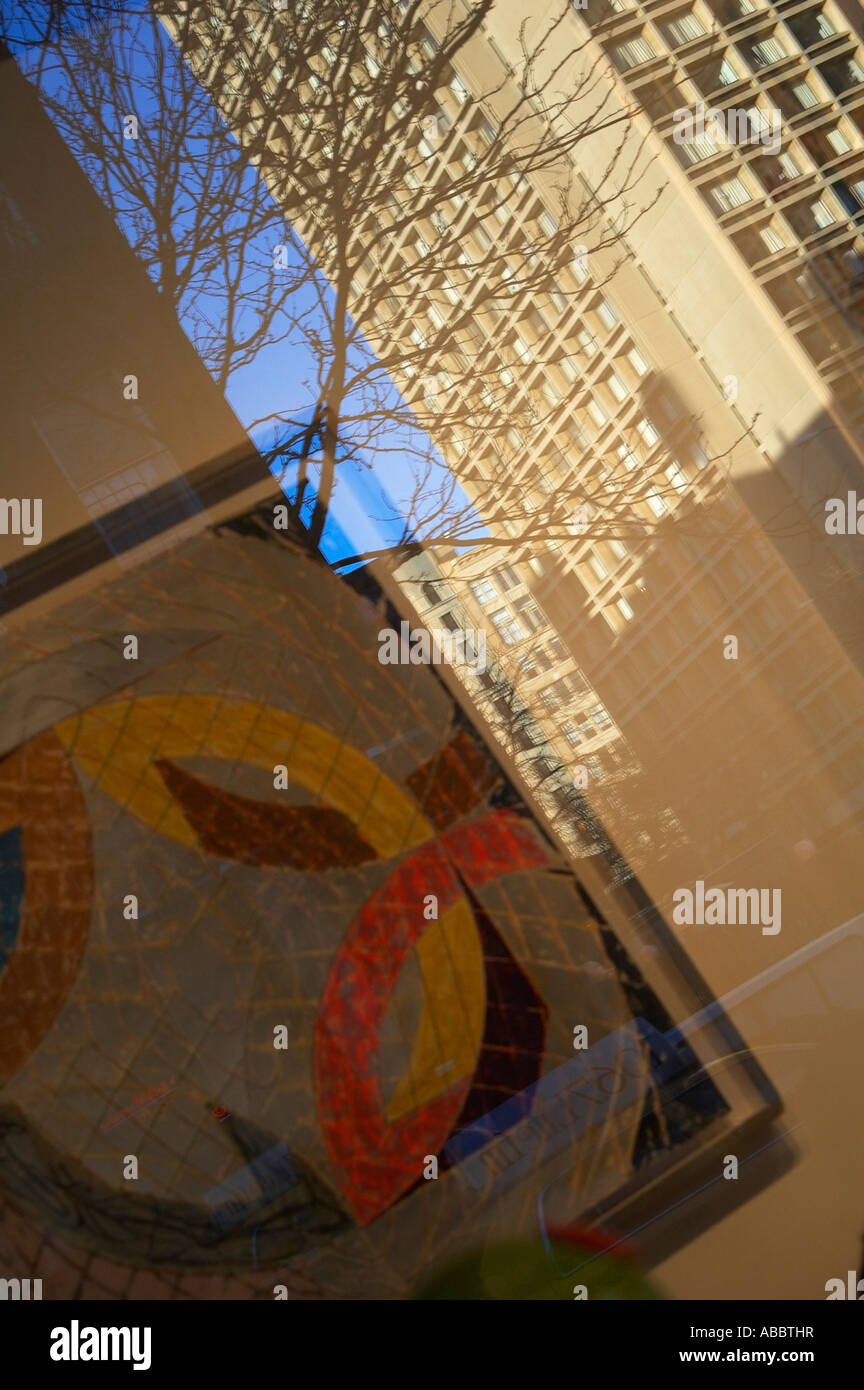 NYC shop window art gallery reflect reflection Stock Photo - Alamy