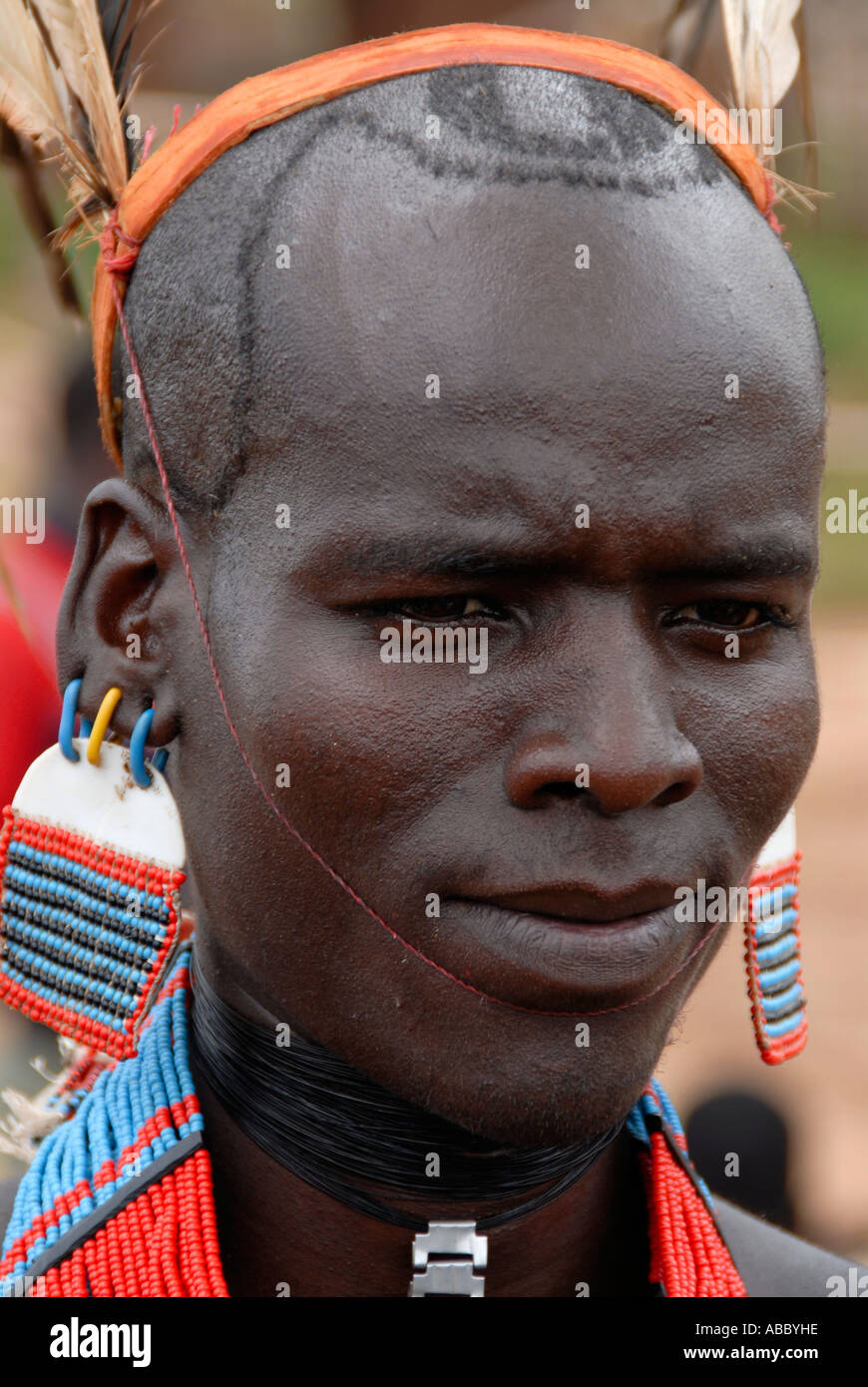 Feathers on the head hi-res stock photography and images - Alamy