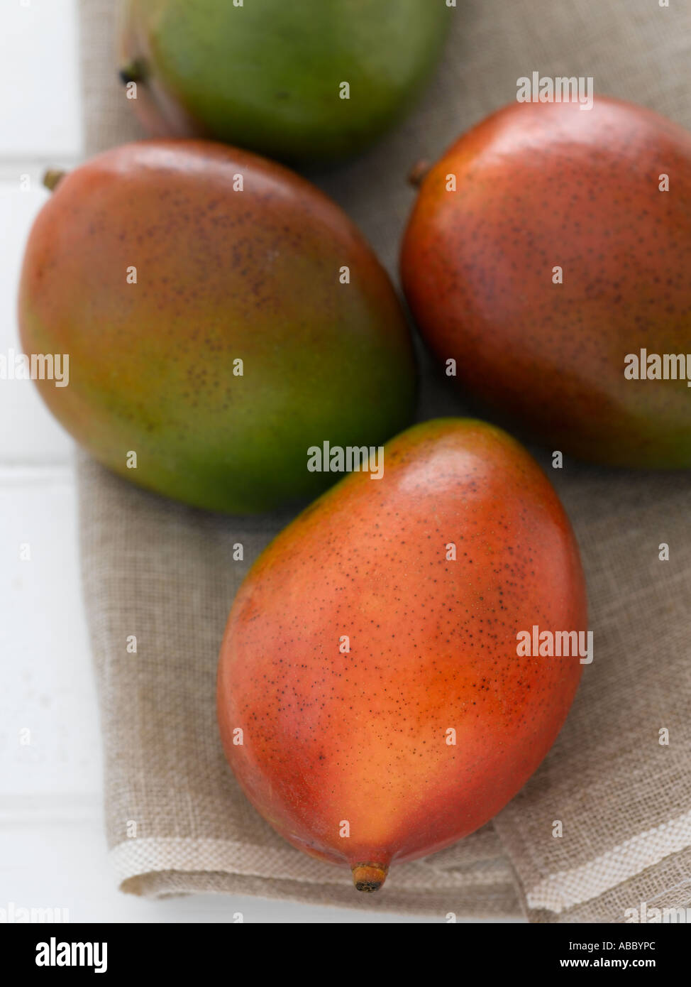 Mangoes hi res hi-res stock photography and images - Alamy