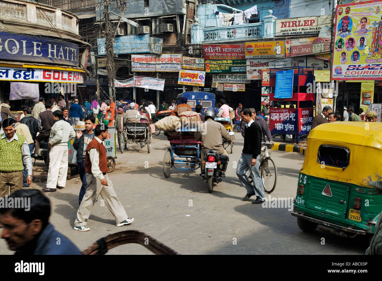 Busy street scene in Delhi India Stock Photo - Alamy