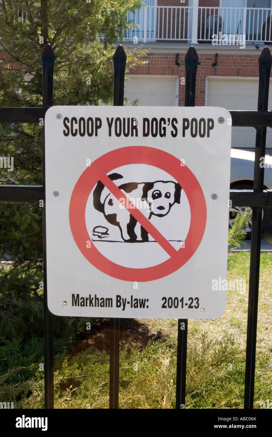 Scoop Your Dog’s Poop Sign Stock Photo - Alamy
