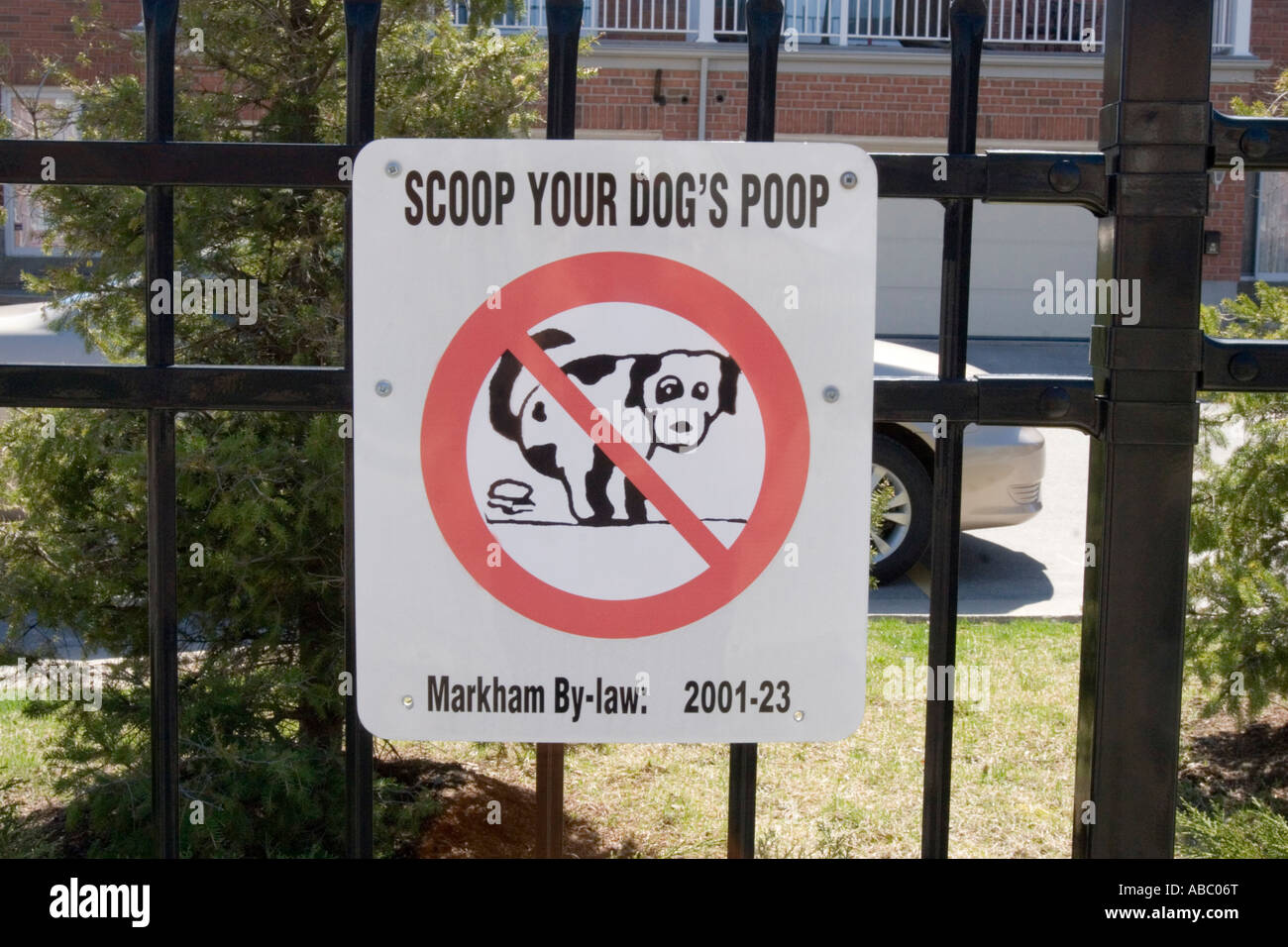 Scoop Your Dog’s Poop Sign Stock Photo - Alamy