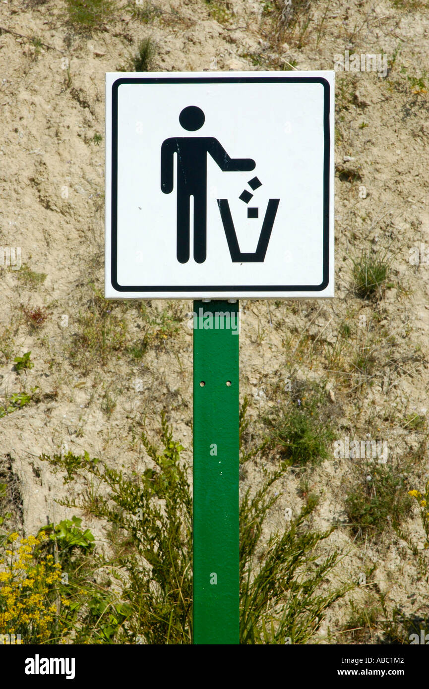 Garbage belongs in the waste bin, prohibition sign, symbol, graphic ...