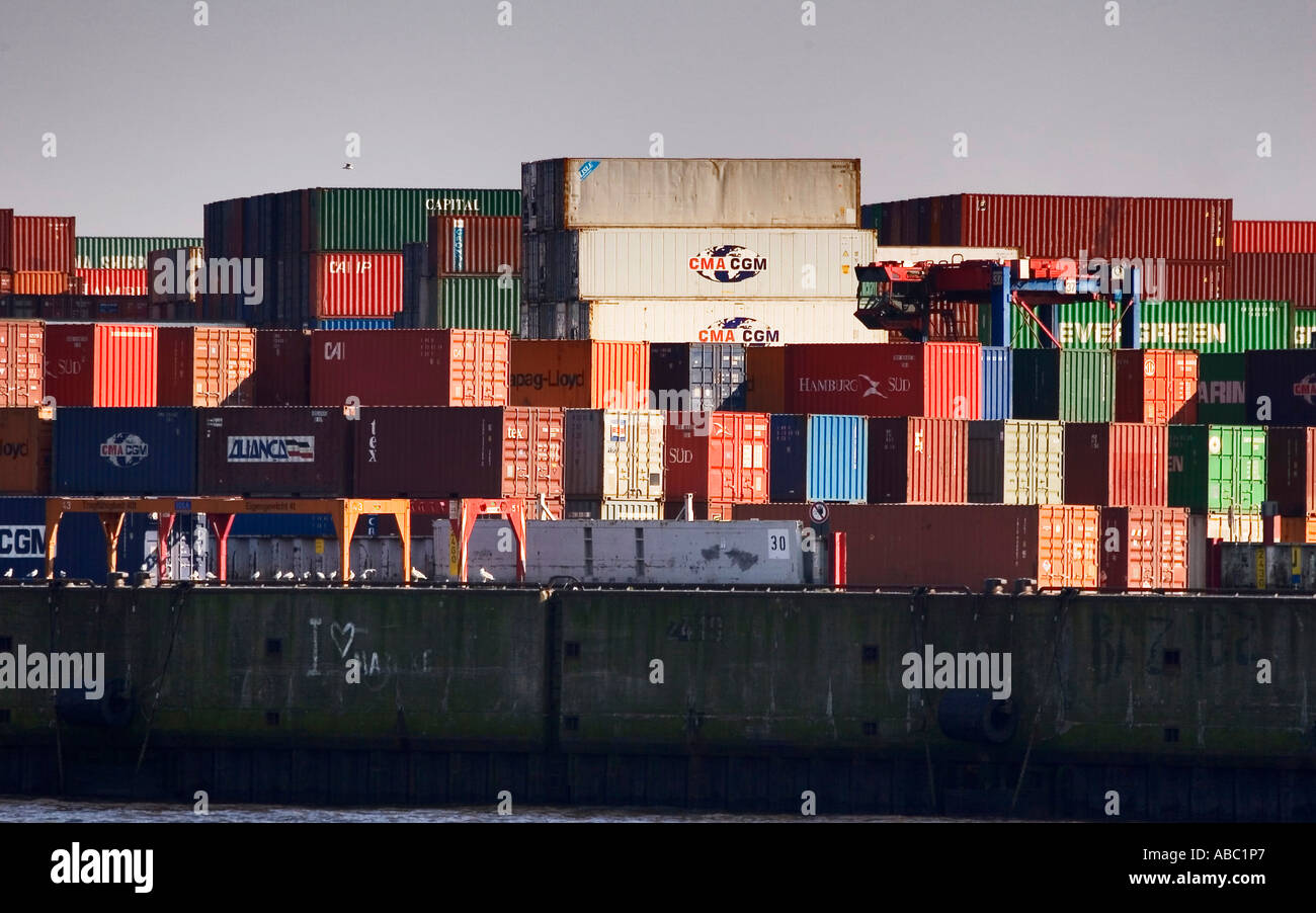 Hamburg harbour, container on container ship Stock Photo - Alamy