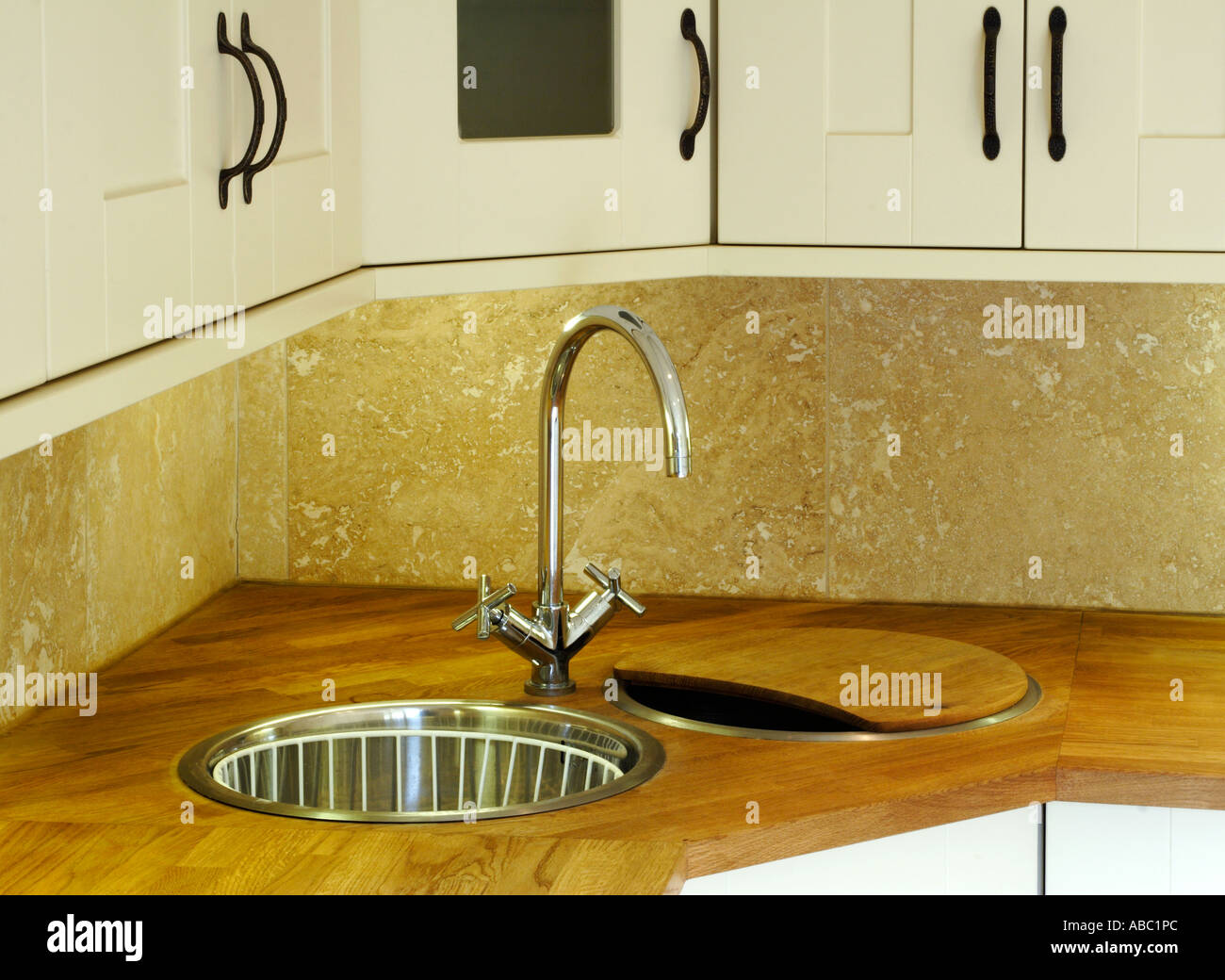 Top up taps hi-res stock photography and images - Alamy