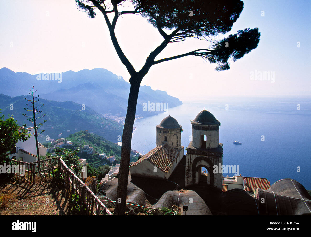 Villa Rufolo, Ravello, Amalfi Coast, Italy Stock Photo - Alamy