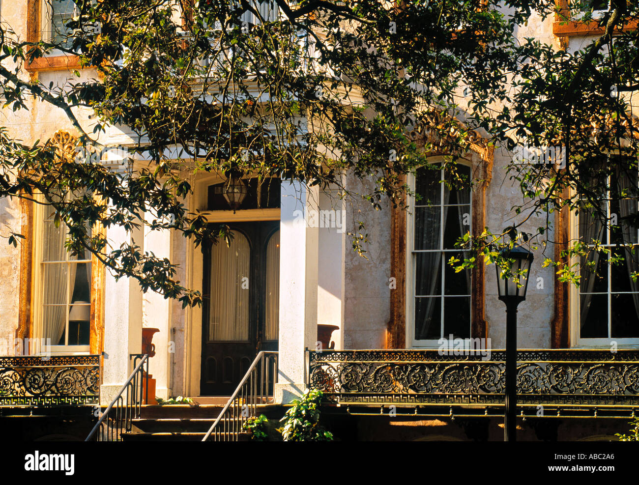 Monterey Square, Savannah, Georgia, USA Stock Photo - Alamy